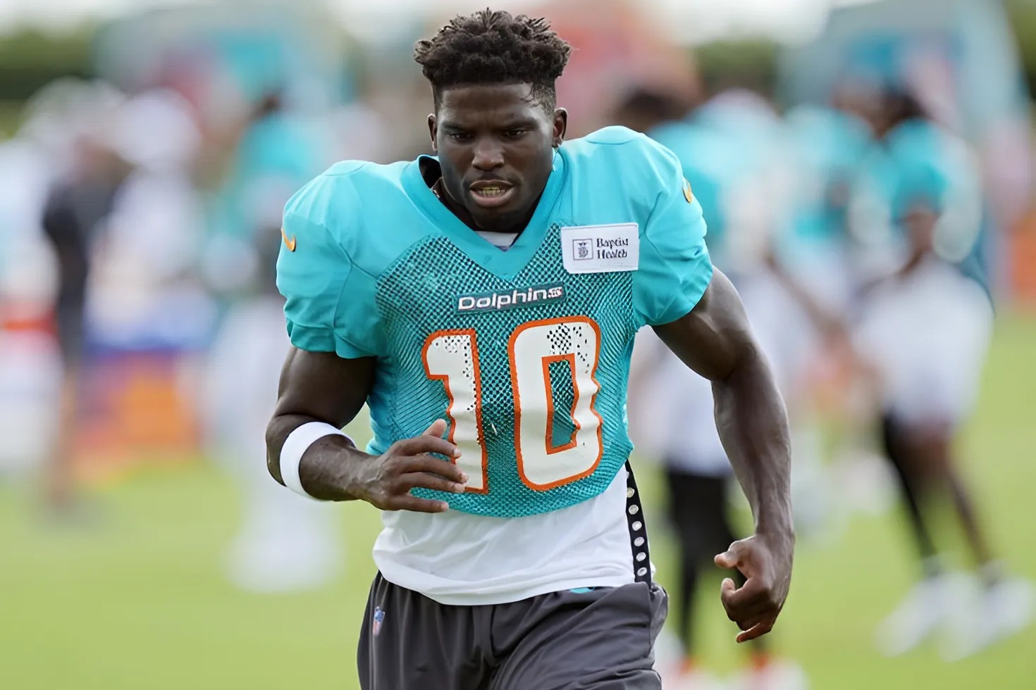 Tyreek Hill Gives Big Clue on His Future NFL Team After Dolphins - News